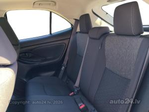 Balts Toyota Yaris Cross 2023 Tallina, ar dzinēja tilpumu 1.49 L un nobraukumu 65 tūkst. km par 19995 €, foto 20 vietnē AUTOMOTO.COM.LV