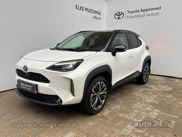 Белый Тойота Yaris Cross 2024 в Таллин, объемом двигателя 1.49 л и пробегом 12 тыс. км за 29995 €, фото 1 на AUTOMOTO.COM.LV
