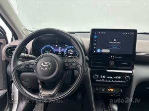Balts Toyota Yaris Cross 2024 Tallina, ar dzinēja tilpumu 1.49 L un nobraukumu 12 tūkst. km par 29995 €, foto 10 vietnē AUTOMOTO.COM.LV