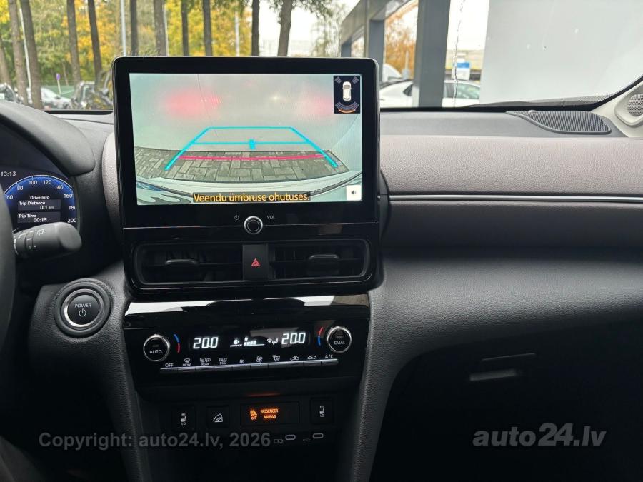 Balts Toyota Yaris Cross 2024 Tallina, ar dzinēja tilpumu 1.49 L un nobraukumu 12 tūkst. km par 29995 €, foto 15 vietnē AUTOMOTO.COM.LV