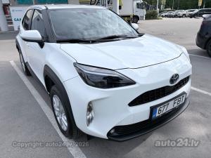 Белый Тойота Yaris Cross 2024 в Таллин, объемом двигателя 1.50 л и пробегом 73 тыс. км за 20990 €, фото 3 на AUTOMOTO.COM.LV