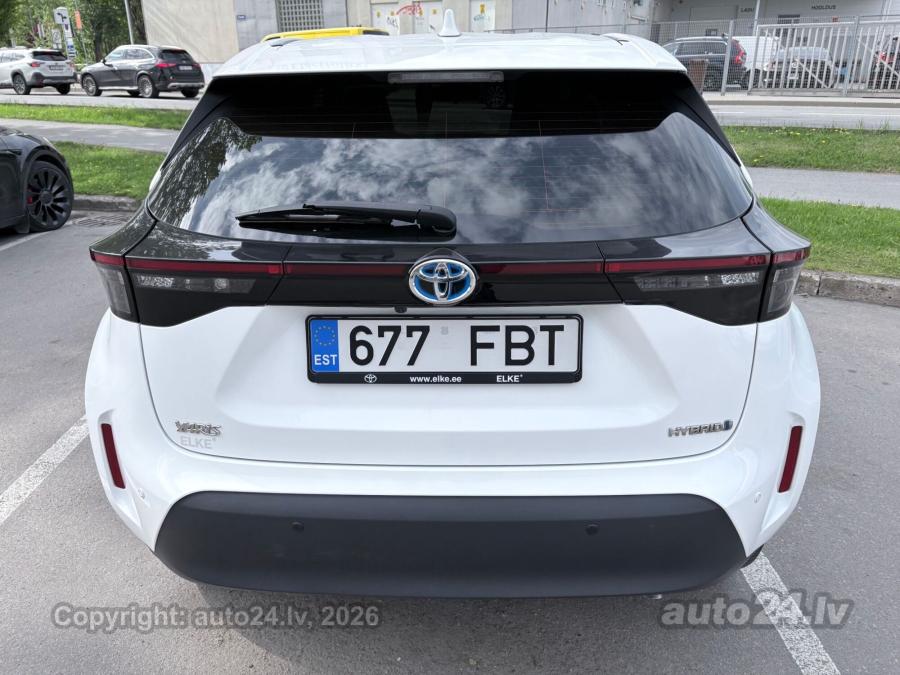 Белый Тойота Yaris Cross 2024 в Таллин, объемом двигателя 1.50 л и пробегом 73 тыс. км за 20990 €, фото 5 на AUTOMOTO.COM.LV