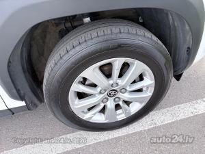 Белый Тойота Yaris Cross 2024 в Таллин, объемом двигателя 1.50 л и пробегом 73 тыс. км за 20990 €, фото 15 на AUTOMOTO.COM.LV
