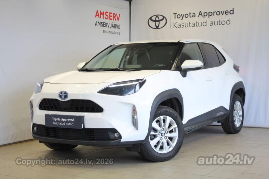Белый Тойота Yaris Cross 2024 в Таллин, объемом двигателя 1.50 л и пробегом 142 тыс. км за 18990 €, фото 1 на AUTOMOTO.COM.LV