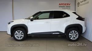 Белый Тойота Yaris Cross 2024 в Таллин, объемом двигателя 1.50 л и пробегом 142 тыс. км за 18990 €, фото 4 на AUTOMOTO.COM.LV