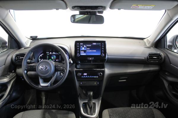 Белый Тойота Yaris Cross 2024 в Таллин, объемом двигателя 1.50 л и пробегом 142 тыс. км за 18990 €, фото 8 на AUTOMOTO.COM.LV