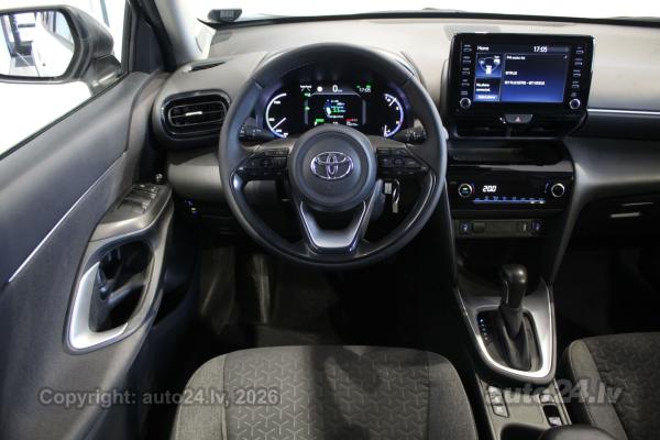 Белый Тойота Yaris Cross 2024 в Таллин, объемом двигателя 1.50 л и пробегом 142 тыс. км за 18990 €, фото 9 на AUTOMOTO.COM.LV