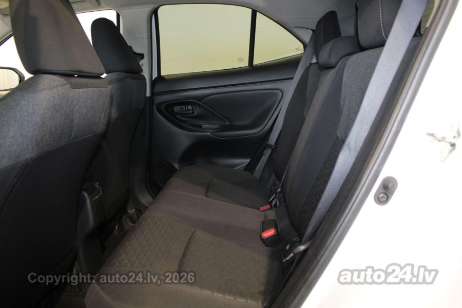 Белый Тойота Yaris Cross 2024 в Таллин, объемом двигателя 1.50 л и пробегом 142 тыс. км за 18990 €, фото 20 на AUTOMOTO.COM.LV
