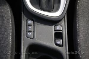 Белый Тойота Yaris Cross 2024 в Таллин, объемом двигателя 1.50 л и пробегом 142 тыс. км за 18990 €, фото 21 на AUTOMOTO.COM.LV