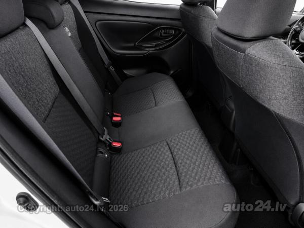 Белый Тойота Yaris Cross 2024 в Таллин, объемом двигателя 1.50 л и пробегом 75 тыс. км за 22990 €, фото 9 на AUTOMOTO.COM.LV
