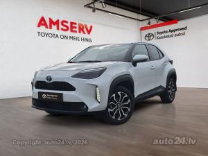 Белый Тойота Yaris Cross 2024 в Таллин, объемом двигателя 1.50 л и пробегом 28 тыс. км за 21990 €, фото  на AUTOMOTO.COM.LV