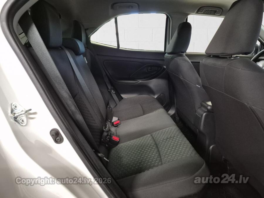 Белый Тойота Yaris Cross 2024 в Таллин, объемом двигателя 1.50 л и пробегом 149 тыс. км за 18490 €, фото 8 на AUTOMOTO.COM.LV
