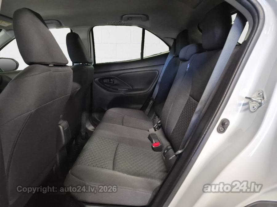 Белый Тойота Yaris Cross 2024 в Таллин, объемом двигателя 1.50 л и пробегом 149 тыс. км за 18490 €, фото 20 на AUTOMOTO.COM.LV