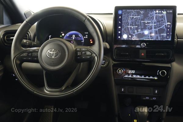 White Toyota Yaris Cross 2026 in Tallinn, with an engine capacity of 1.49 L and mileage of 4 thousand km for 28890 €, photo 10 on AUTOMOTO.COM.LV