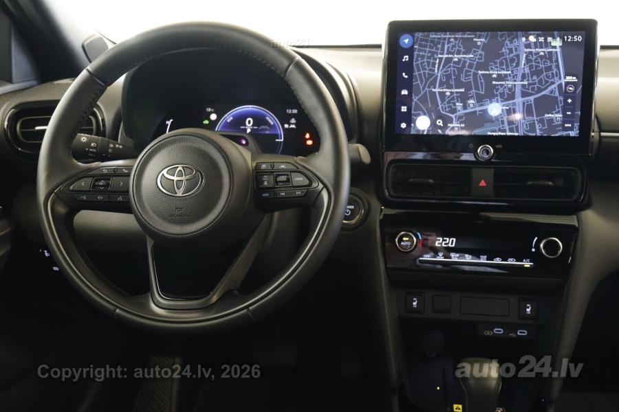 Белый Тойота Yaris Cross 2026 в Таллин, объемом двигателя 1.49 л и пробегом 4 тыс. км за 28890 €, фото 10 на AUTOMOTO.COM.LV