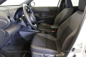 Белый Тойота Yaris Cross 2026 в Таллин, объемом двигателя 1.49 л и пробегом 4 тыс. км за 28890 €, фото 12 на AUTOMOTO.COM.LV
