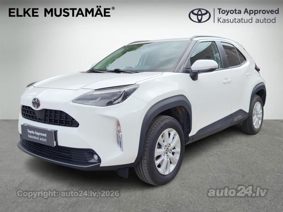 Белый Тойота Yaris Cross 2024 в Таллин, объемом двигателя 1.49 л и пробегом 102 тыс. км за 18995 €, фото 1 на AUTOMOTO.COM.LV