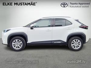 Белый Тойота Yaris Cross 2024 в Таллин, объемом двигателя 1.49 л и пробегом 102 тыс. км за 18995 €, фото 4 на AUTOMOTO.COM.LV