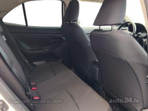 Белый Тойота Yaris Cross 2024 в Таллин, объемом двигателя 1.49 л и пробегом 102 тыс. км за 18995 €, фото 8 на AUTOMOTO.COM.LV