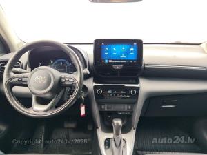 Белый Тойота Yaris Cross 2024 в Таллин, объемом двигателя 1.49 л и пробегом 102 тыс. км за 18995 €, фото 9 на AUTOMOTO.COM.LV