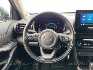 Белый Тойота Yaris Cross 2024 в Таллин, объемом двигателя 1.49 л и пробегом 102 тыс. км за 18995 €, фото 10 на AUTOMOTO.COM.LV