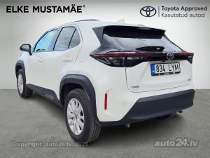 Белый Тойота Yaris Cross 2024 в Таллин, объемом двигателя 1.49 л и пробегом 102 тыс. км за 18995 €, фото 18 на AUTOMOTO.COM.LV