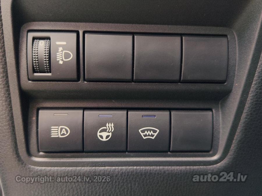 Белый Тойота Yaris Cross 2024 в Таллин, объемом двигателя 1.49 л и пробегом 102 тыс. км за 18995 €, фото 21 на AUTOMOTO.COM.LV