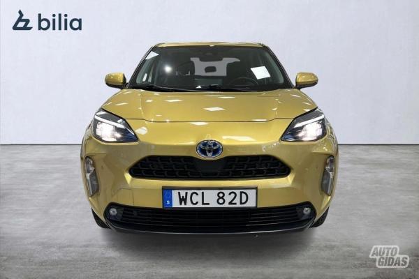 Yellow Toyota Yaris Cross 2021 in Kaunas, with an engine capacity of 0.00 L and mileage of 47 thousand km for 27768 €, photo 6 on AUTOMOTO.COM.LV