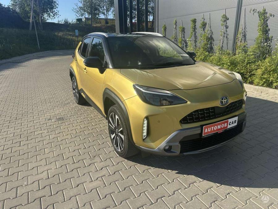 Желтый Тойота Yaris Cross 2021 в Вильнюс, объемом двигателя 1.49 л и пробегом 118 тыс. км за 21450 €, фото 1 на AUTOMOTO.COM.LV
