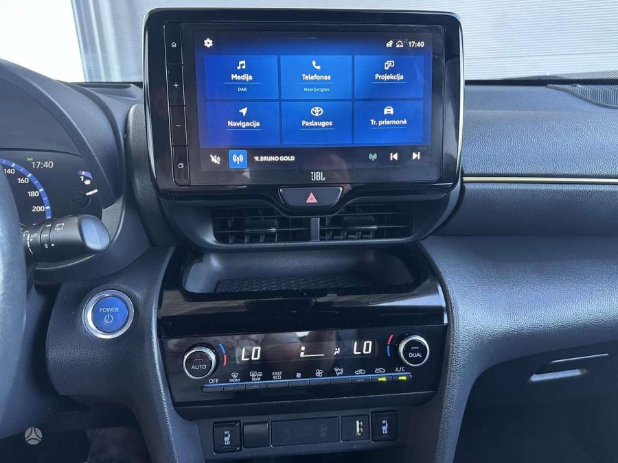 Желтый Тойота Yaris Cross 2021 в Вильнюс, объемом двигателя 1.49 л и пробегом 118 тыс. км за 21450 €, фото 30 на AUTOMOTO.COM.LV