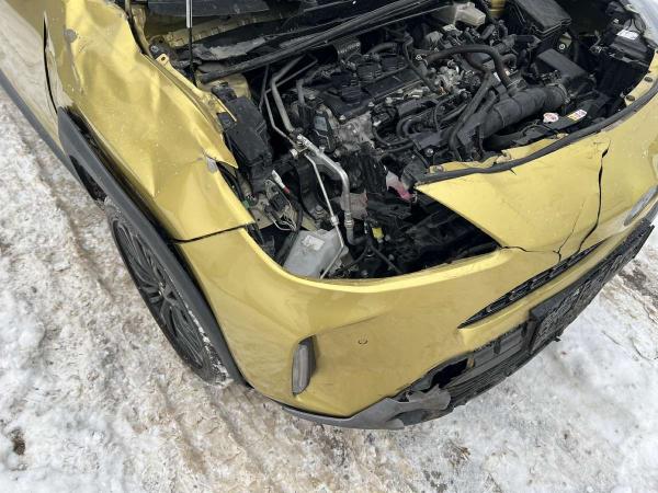 Yellow Toyota Yaris Cross 2022 in Kaunas, with an engine capacity of 1.50 L and mileage of 61 thousand km for 15900 €, photo 7 on AUTOMOTO.COM.LV