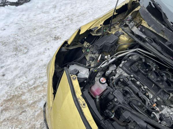 Yellow Toyota Yaris Cross 2022 in Kaunas, with an engine capacity of 1.50 L and mileage of 61 thousand km for 15900 €, photo 8 on AUTOMOTO.COM.LV