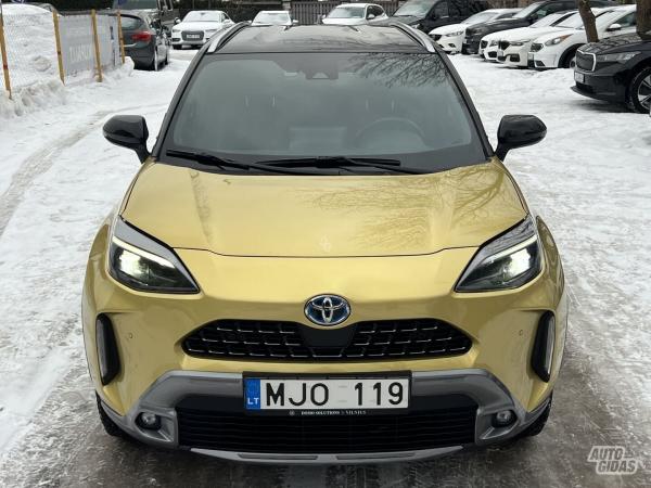 Yellow Toyota Yaris Cross 2022 in Vilnius, with an engine capacity of 1.50 L and mileage of 66 thousand km for 22000 €, photo 9 on AUTOMOTO.COM.LV