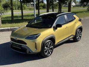 Желтый Тойота Yaris Cross 2022 в Паневежис, объемом двигателя 1.49 л и пробегом 19 тыс. км за 22900 €, фото 3 на AUTOMOTO.COM.LV
