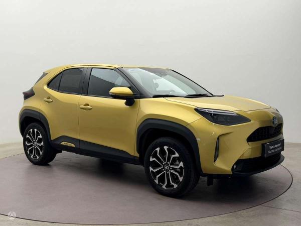 Dzeltens Toyota Yaris Cross 2022 Panevēža, ar dzinēja tilpumu 1.49 L un nobraukumu 33 tūkst. km par 21990 €, foto 3 vietnē AUTOMOTO.COM.LV