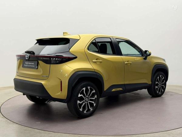 Dzeltens Toyota Yaris Cross 2022 Panevēža, ar dzinēja tilpumu 1.49 L un nobraukumu 33 tūkst. km par 21990 €, foto 8 vietnē AUTOMOTO.COM.LV
