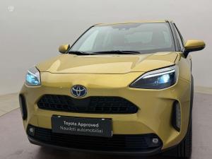 Yellow Toyota Yaris Cross 2022 in Panevezys, with an engine capacity of 1.49 L and mileage of 33 thousand km for 21990 €, photo 36 on AUTOMOTO.COM.LV