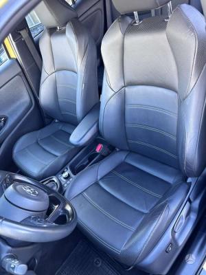 Yellow Toyota Yaris Cross 2022 in Panevezys, with an engine capacity of 1.49 L and mileage of 111 thousand km for 22999 €, photo 16 on AUTOMOTO.COM.LV
