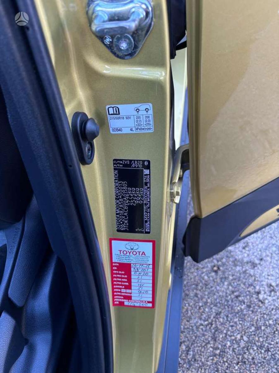 Yellow Toyota Yaris Cross 2022 in Panevezys, with an engine capacity of 1.49 L and mileage of 111 thousand km for 22999 €, photo 25 on AUTOMOTO.COM.LV