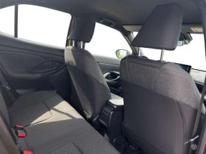 Dzeltens Toyota Yaris Cross 2022 Klaipėda, ar dzinēja tilpumu 1.49 L un nobraukumu 30 tūkst. km par 22900 €, foto 8 vietnē AUTOMOTO.COM.LV