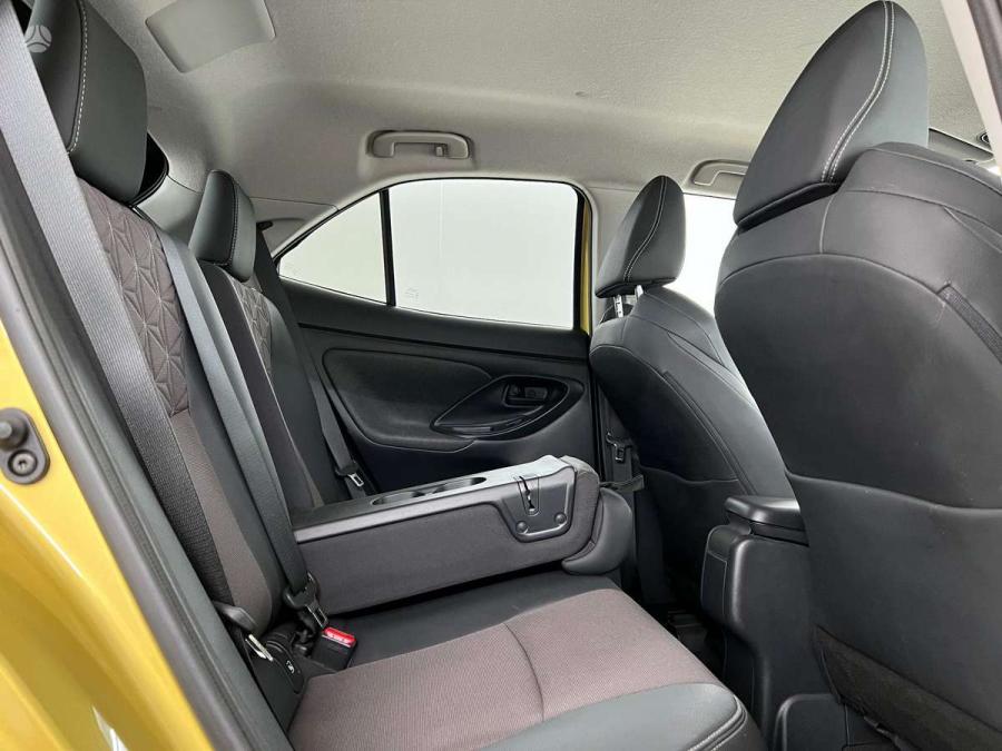 Желтый Тойота Yaris Cross 2022 в Вильнюс, объемом двигателя 1.49 л и пробегом 50 тыс. км за 24900 €, фото 8 на AUTOMOTO.COM.LV