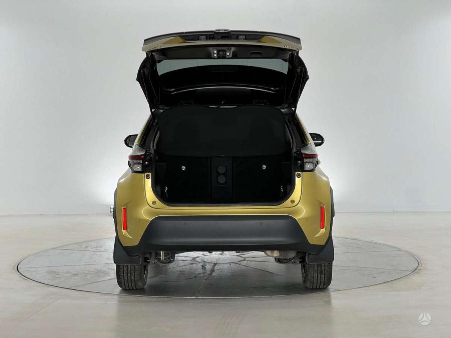 Желтый Тойота Yaris Cross 2022 в Вильнюс, объемом двигателя 1.49 л и пробегом 50 тыс. км за 24900 €, фото 11 на AUTOMOTO.COM.LV