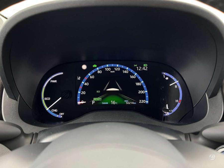 Желтый Тойота Yaris Cross 2022 в Вильнюс, объемом двигателя 1.49 л и пробегом 50 тыс. км за 24900 €, фото 14 на AUTOMOTO.COM.LV