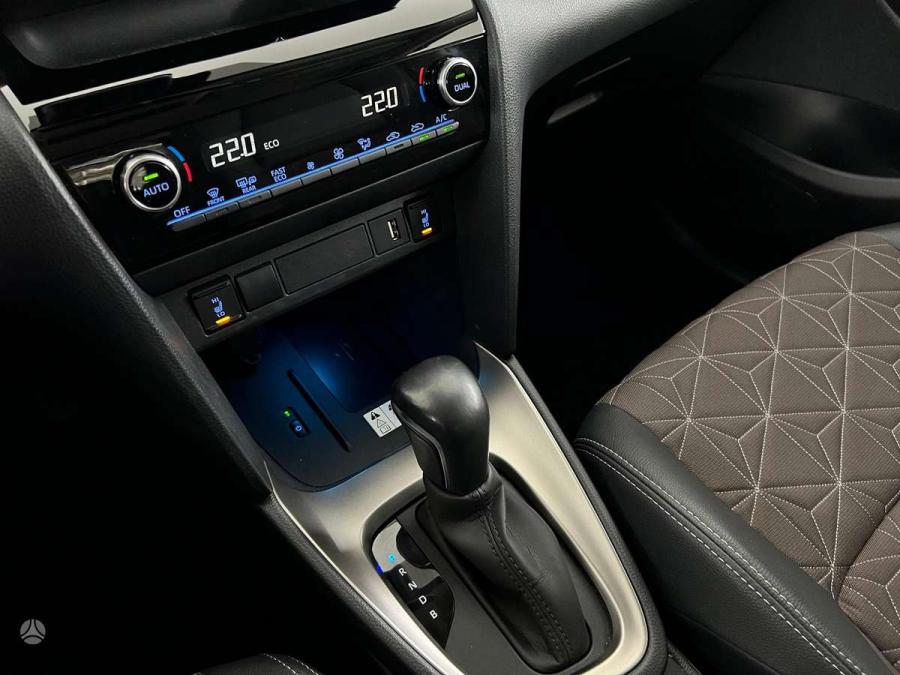 Желтый Тойота Yaris Cross 2022 в Вильнюс, объемом двигателя 1.49 л и пробегом 50 тыс. км за 24900 €, фото 24 на AUTOMOTO.COM.LV