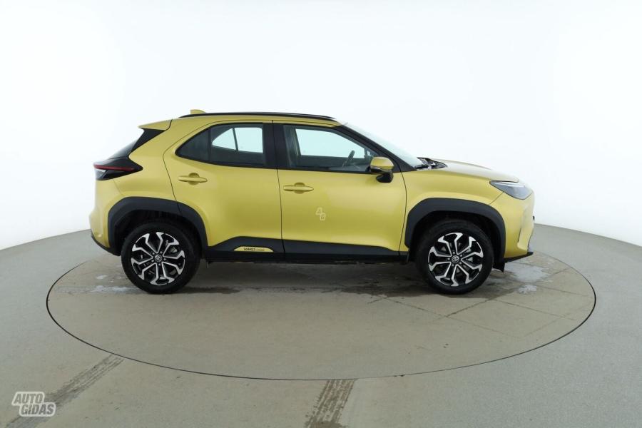 Dzeltens Toyota Yaris Cross 2023 Kauņa, ar dzinēja tilpumu 0.00 L un nobraukumu 28 tūkst. km par 32347 €, foto 6 vietnē AUTOMOTO.COM.LV