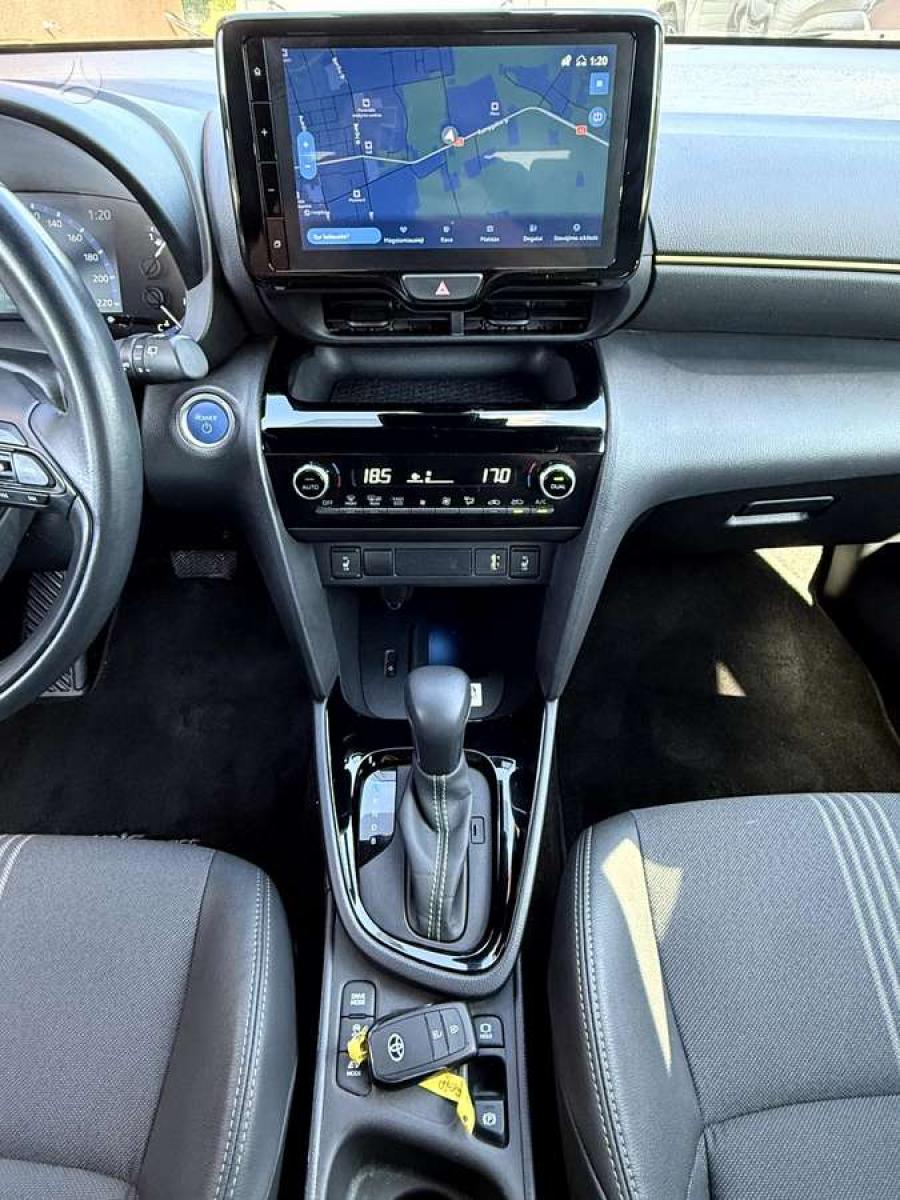 Желтый Тойота Yaris Cross 2023 в Паневежис, объемом двигателя 1.50 л и пробегом 86 тыс. км за 21900 €, фото 21 на AUTOMOTO.COM.LV