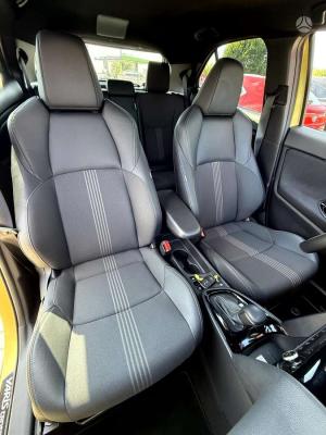 Желтый Тойота Yaris Cross 2023 в Паневежис, объемом двигателя 1.50 л и пробегом 86 тыс. км за 21900 €, фото 23 на AUTOMOTO.COM.LV