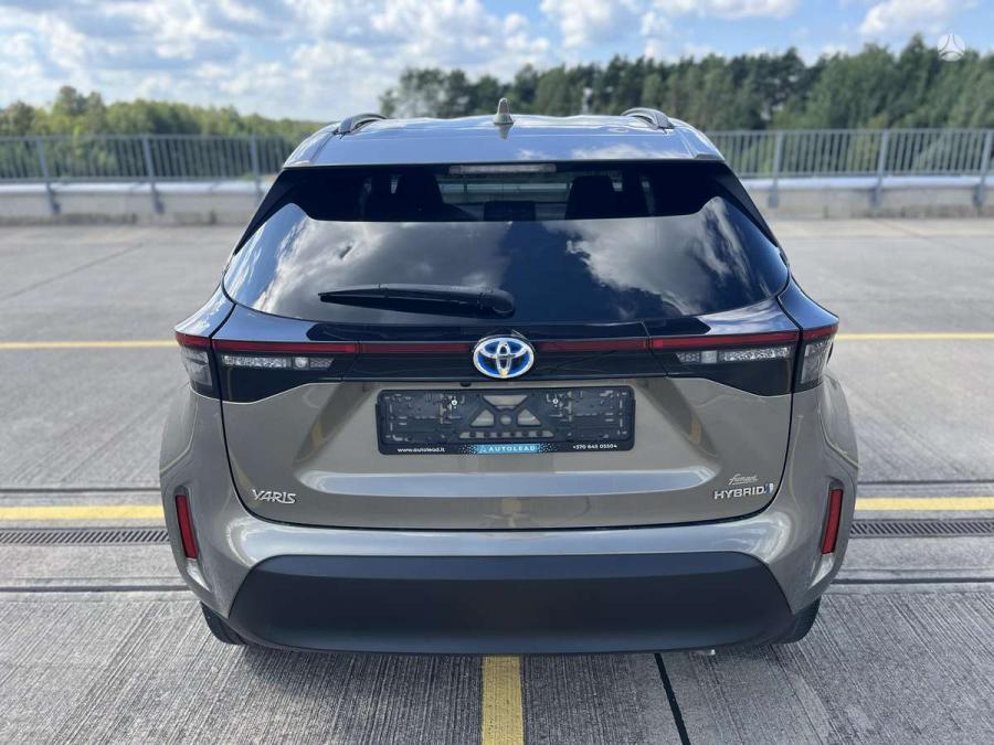 Желтый Тойота Yaris Cross 2023 в Вильнюс, объемом двигателя 1.49 л и пробегом 81 тыс. км за 18999 €, фото 7 на AUTOMOTO.COM.LV