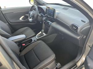 Желтый Тойота Yaris Cross 2023 в Вильнюс, объемом двигателя 1.49 л и пробегом 81 тыс. км за 18999 €, фото 14 на AUTOMOTO.COM.LV