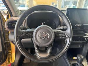 Желтый Тойота Yaris Cross 2024 в Шяуляй, объемом двигателя 1.49 л и пробегом 16 тыс. км за 24900 €, фото 12 на AUTOMOTO.COM.LV